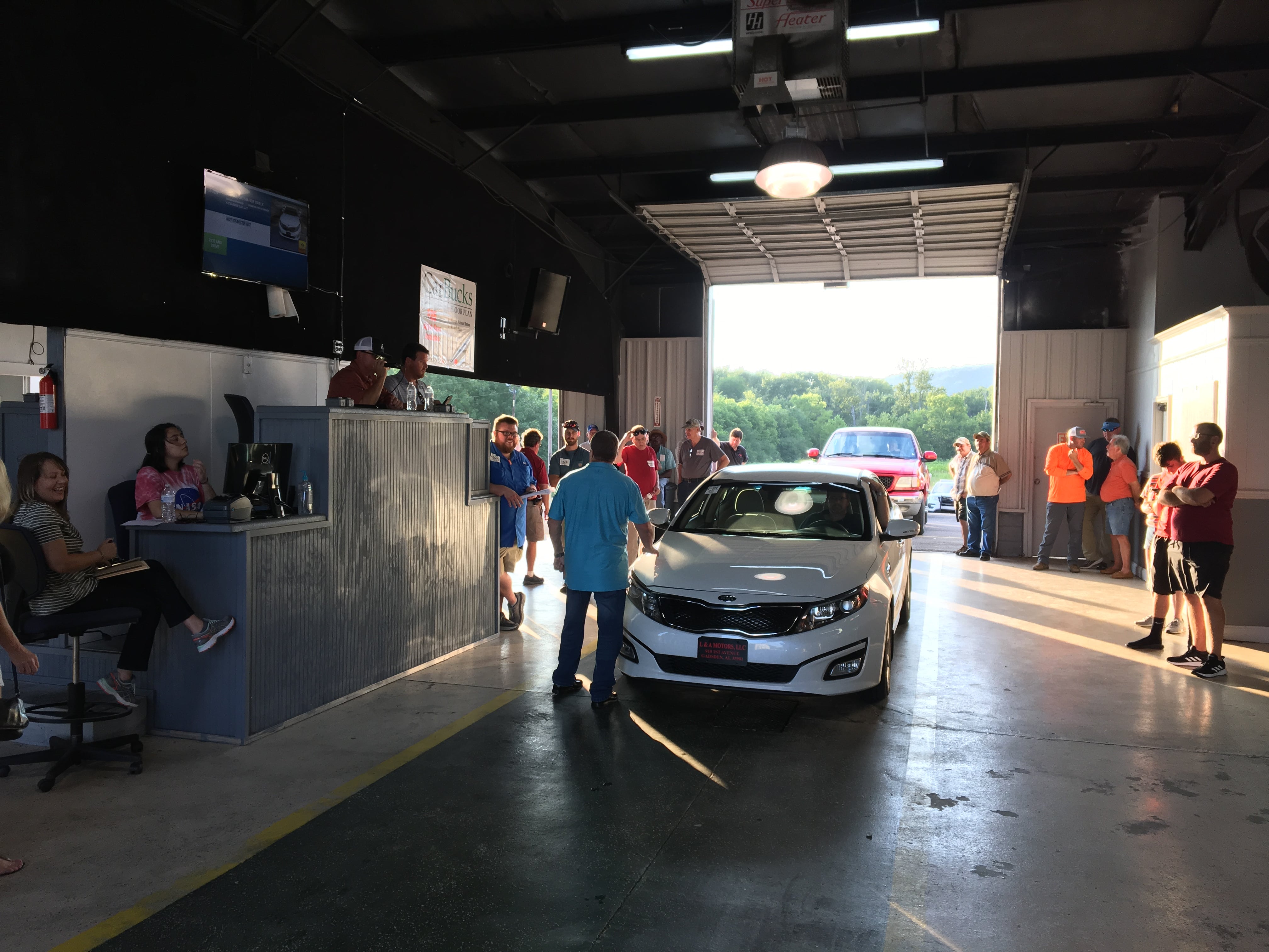 Photo Gallery | Dealer Connect Auto Auction